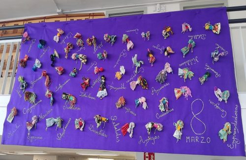 Mural creativo con motivo del 8M