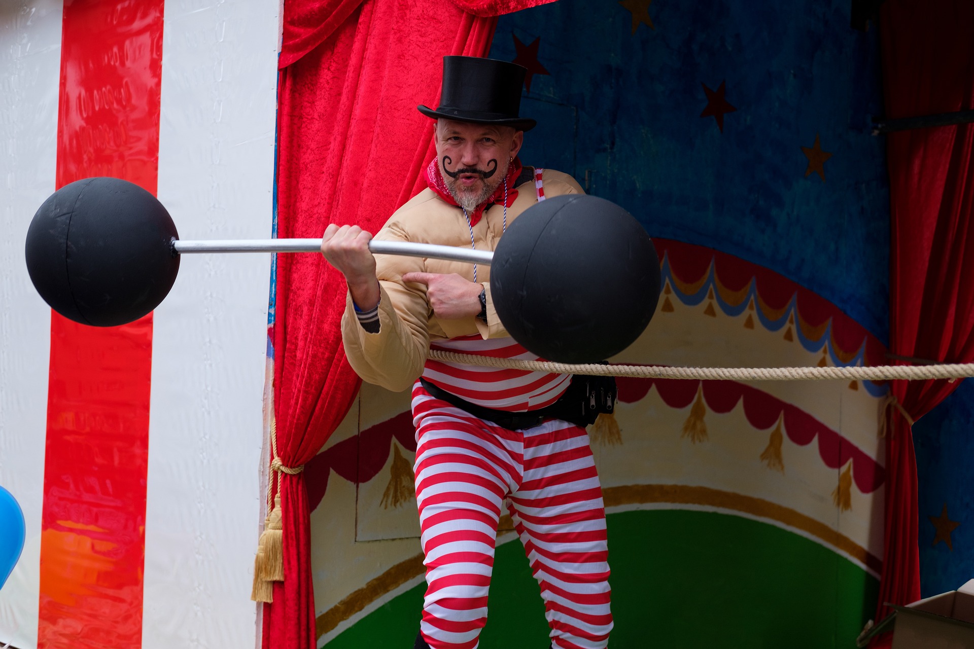 Circo clásico en la plaza Daoíz y Velarde