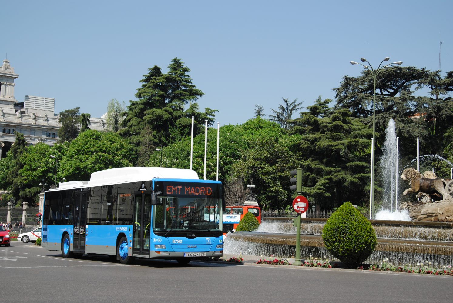 EMT ofrece un servicio especial por las obras de la línea 2 de Metro ...