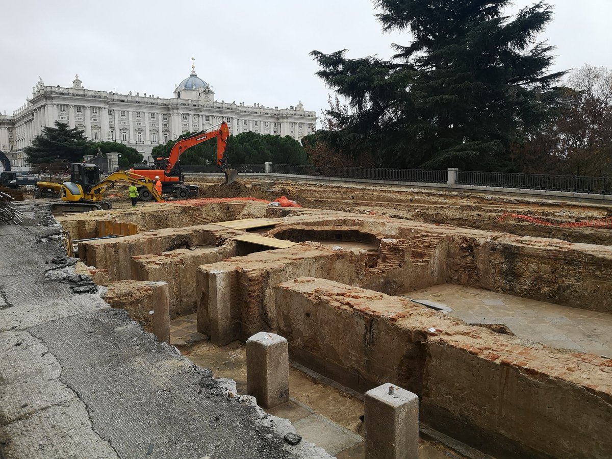 Recorrido arqueológico por la historia de la plaza de España
